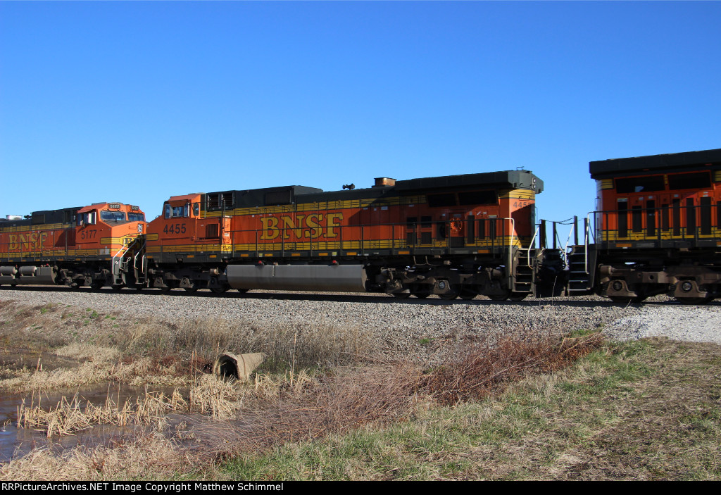 BNSF 4455